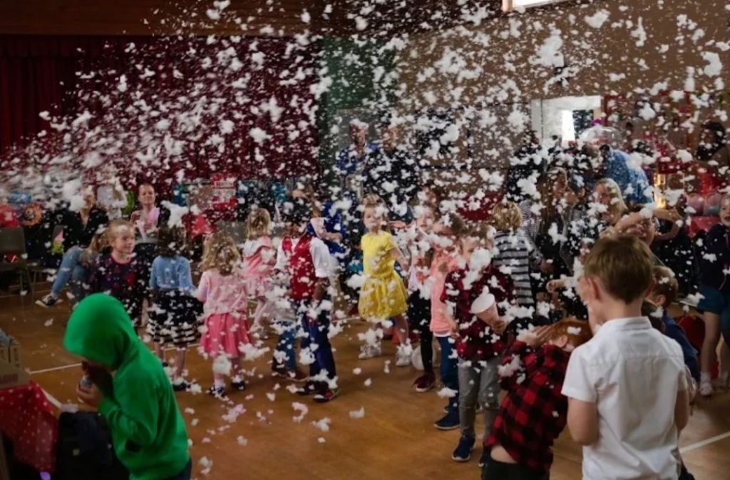 Line Up – Fringe by the Sea